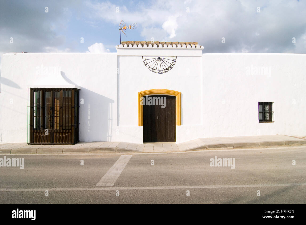 Sundial house in sun hi-res stock photography and images - Alamy