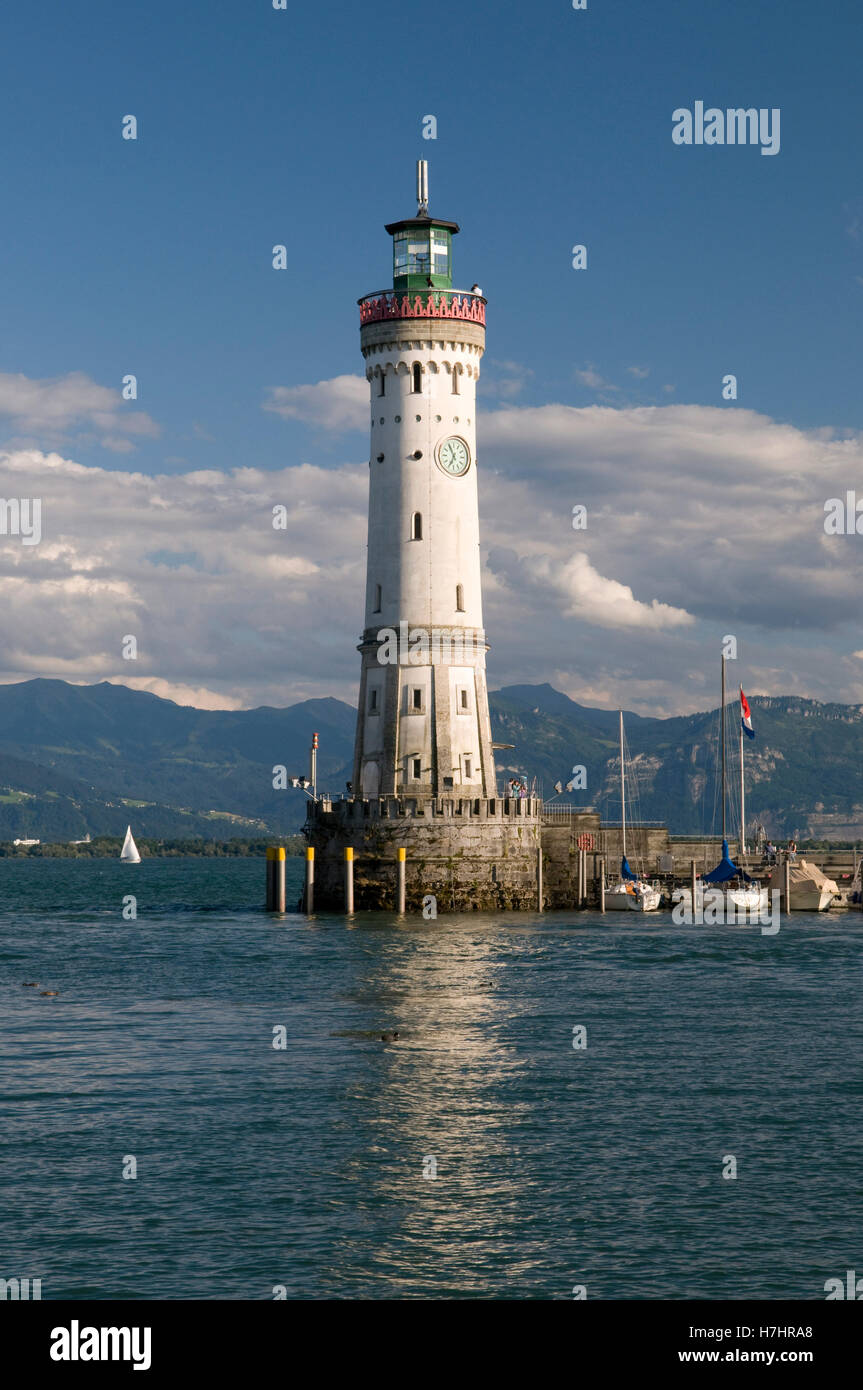 Lighthouse at the harbour entrance of Lindau, Lake Constance, Bavaria ...