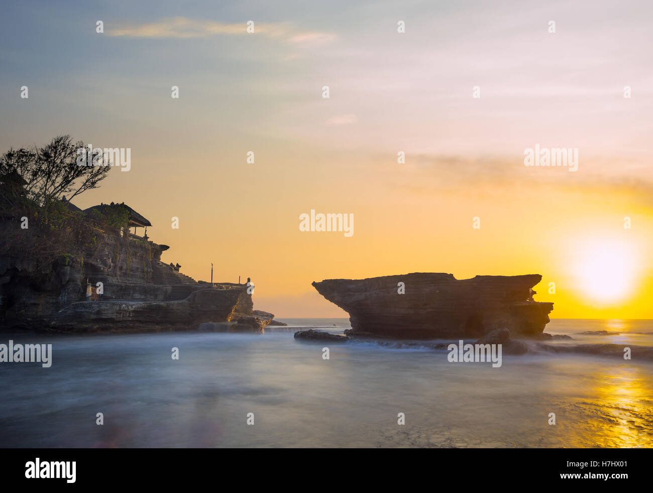 Bali ocean god temple hi-res stock photography and images - Alamy
