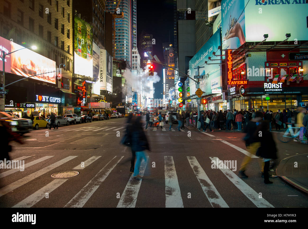 Night Times Square, New York City, 7th avenue Stock Photo - Alamy