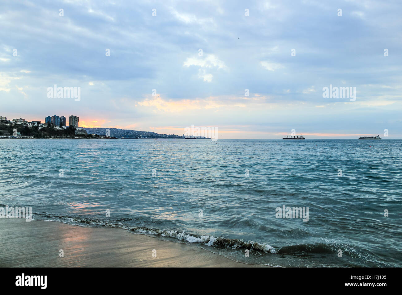 Photo of Pacific Ocean at a Beach in Valparaiso, Santiago, Chile Stock ...