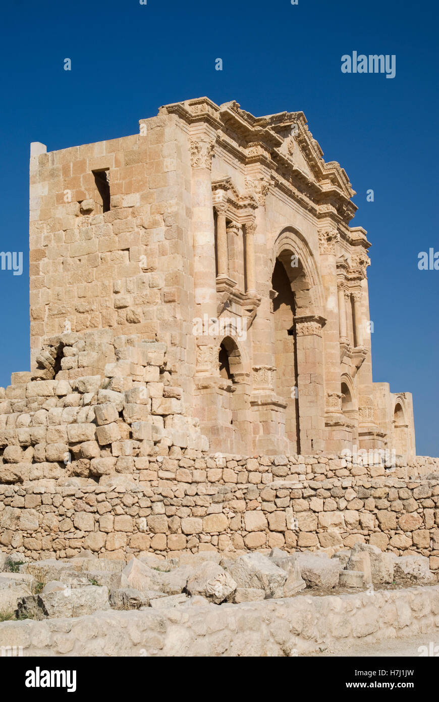 The Arch of Hadrian in Jerash, Jordan Stock Photo - Alamy