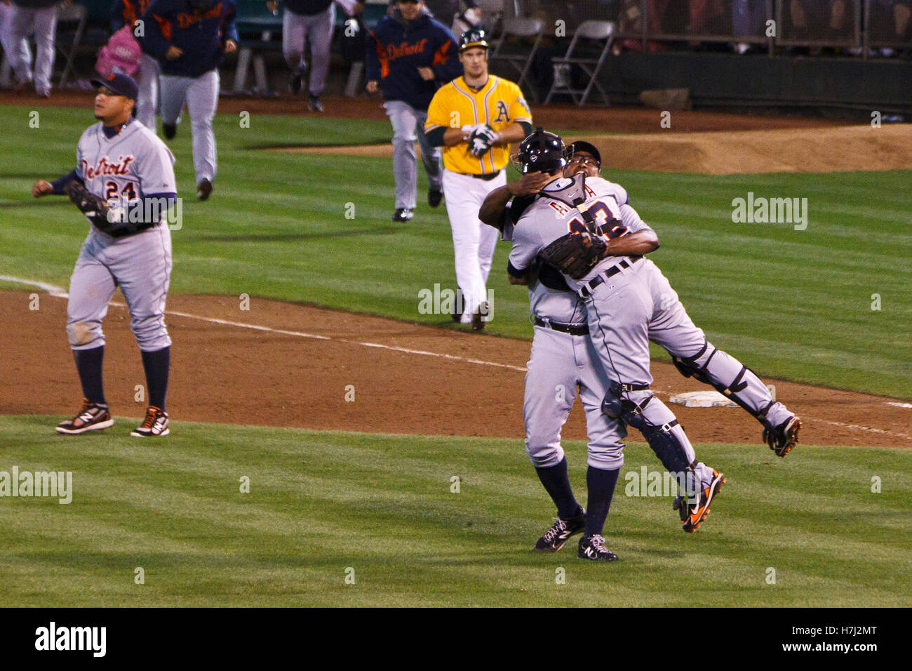 American league central division hi-res stock photography and images ...
