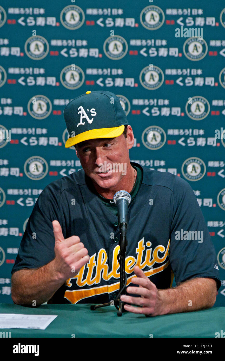 Oakland athletics general manager billy hi-res stock photography and ...