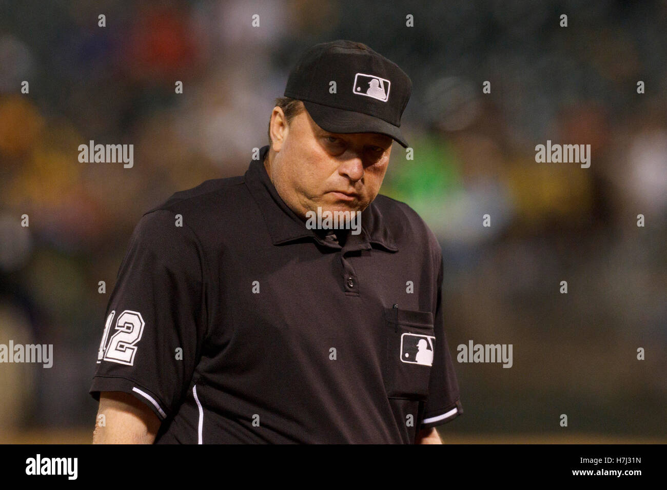 Home plate umpire gerry davis hi-res stock photography and images - Alamy