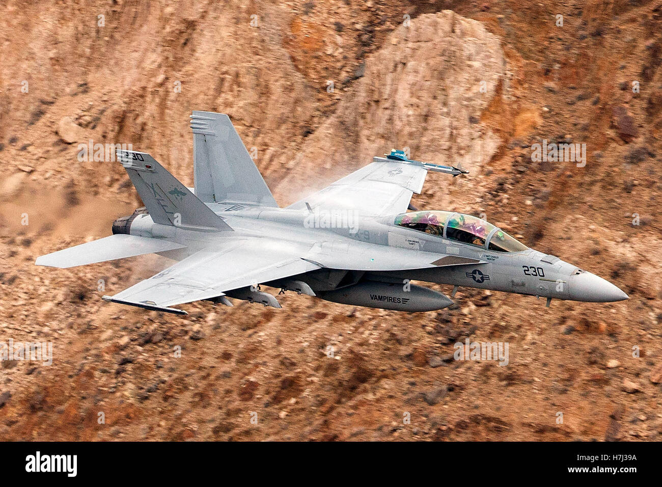 Boeing F/A-18F Super Hornet XE-230 of the US Navy's VX-9 Vampires ...