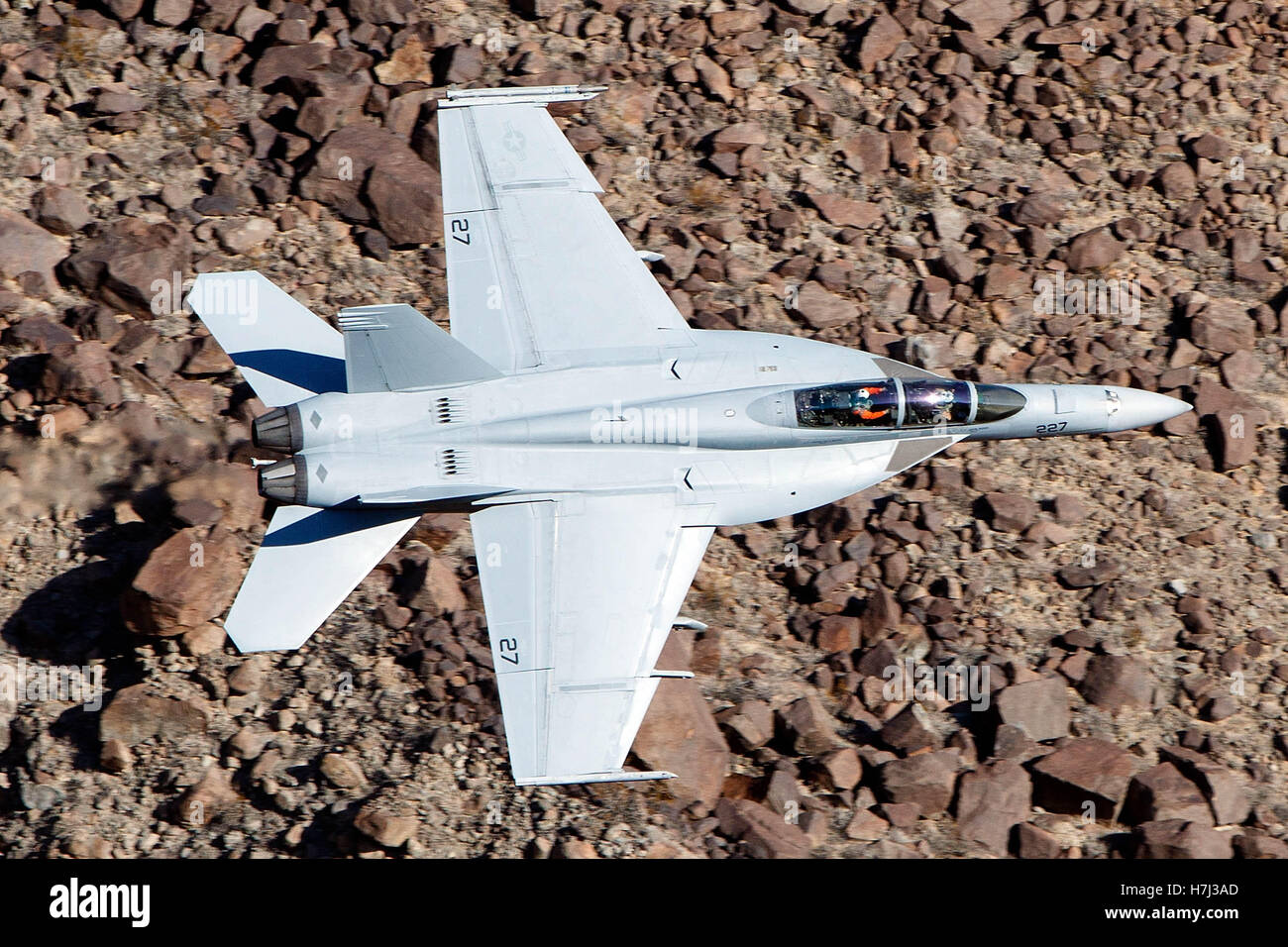 Boeing F/A-18F Super Hornet DD-227 of the US Navy's VX-31 Dust Devils ...