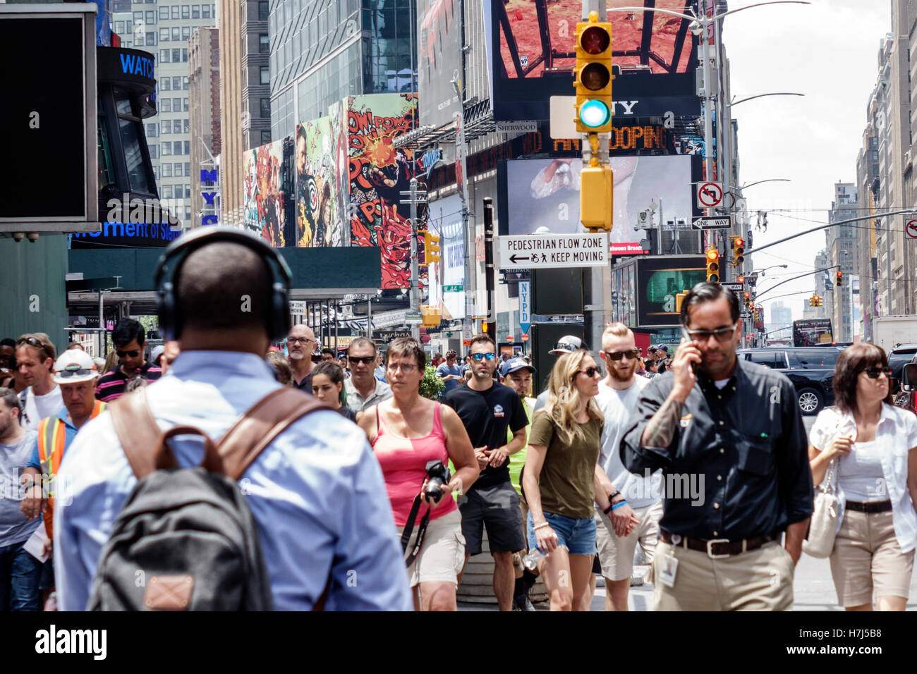 Crowd New York City Street Stock Photos & Crowd New York City Street ...
