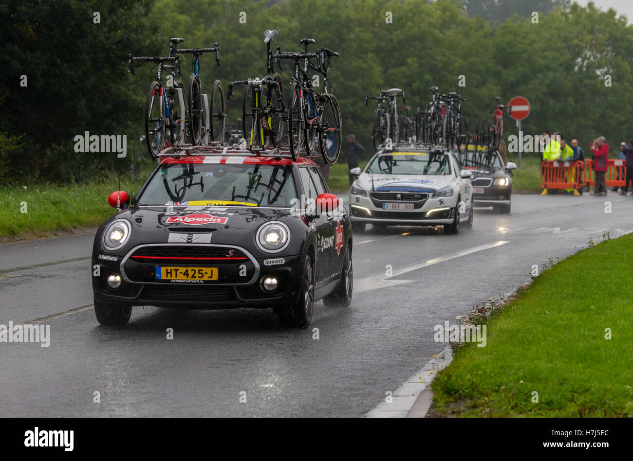 Back support driving hi-res stock photography and images - Alamy