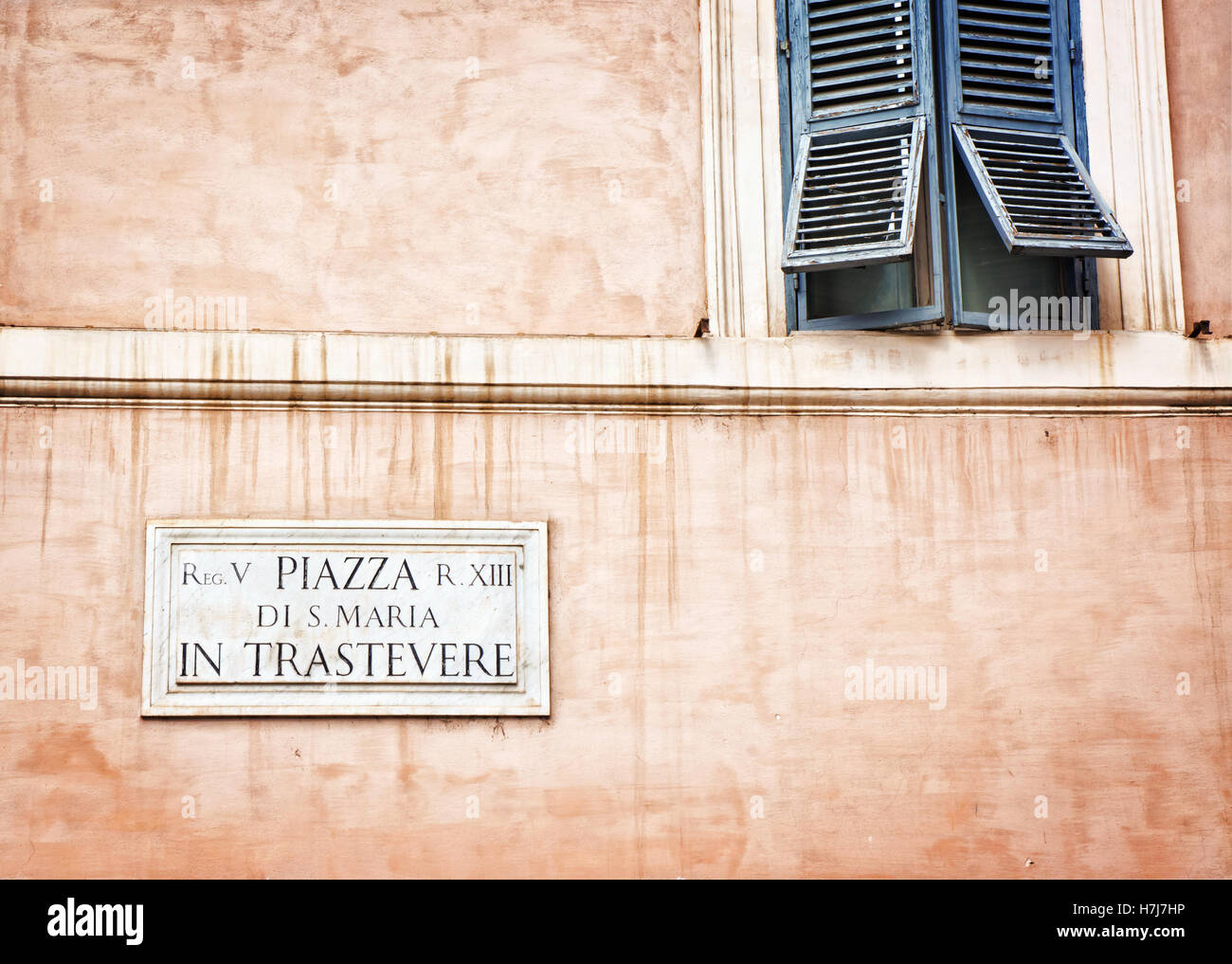 Piazza Santa Maria sign on old house in Trastevere, Rome Stock Photo ...