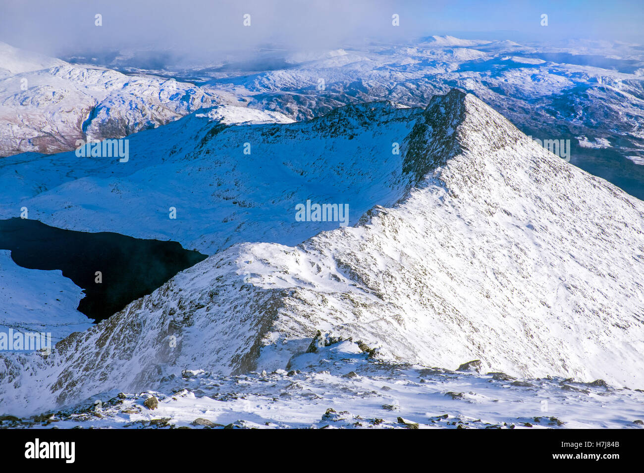 Lliwedd in winter, part of the Snowdon Horseshoe Stock Photo - Alamy