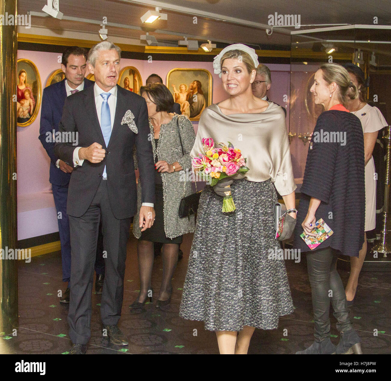 Queen Maxima of the Netherlands attends the exhibition Anna Paulowna ...