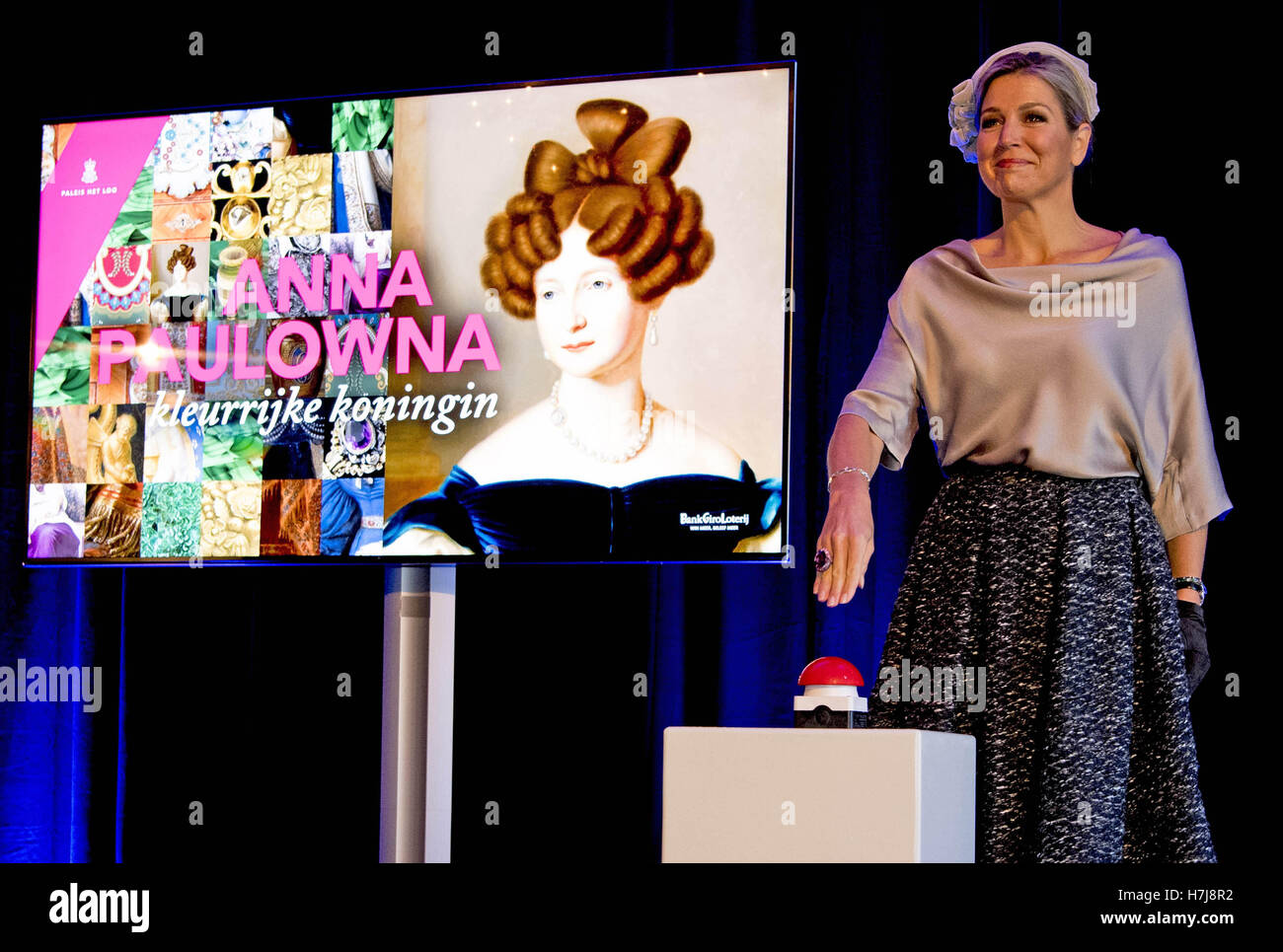 Queen Maxima of the Netherlands attends the exhibition Anna Paulowna ...