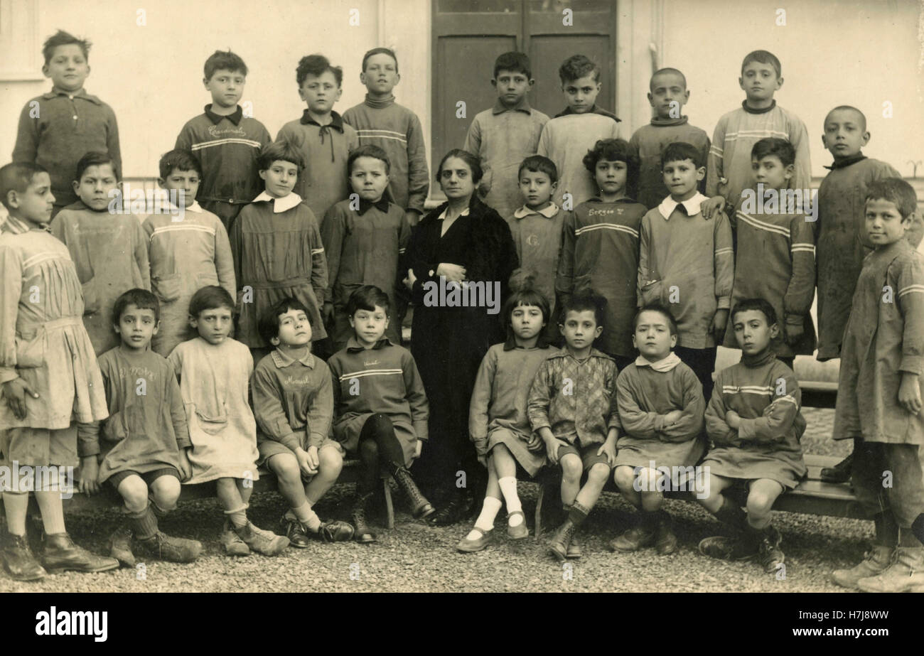 Class photo at school, Italy Stock Photo - Alamy