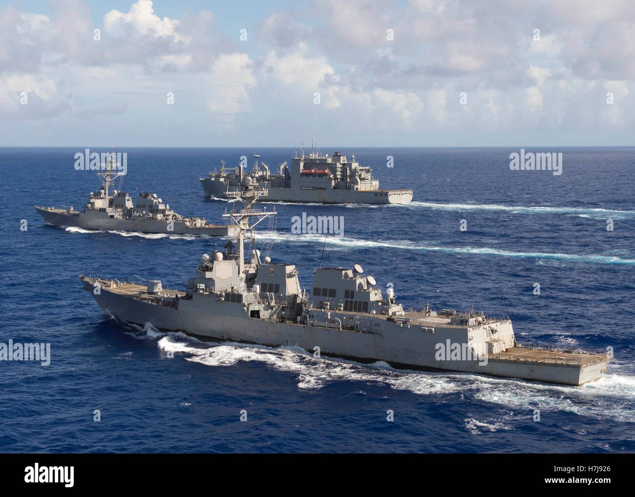 Us destroyers hi-res stock photography and images - Alamy