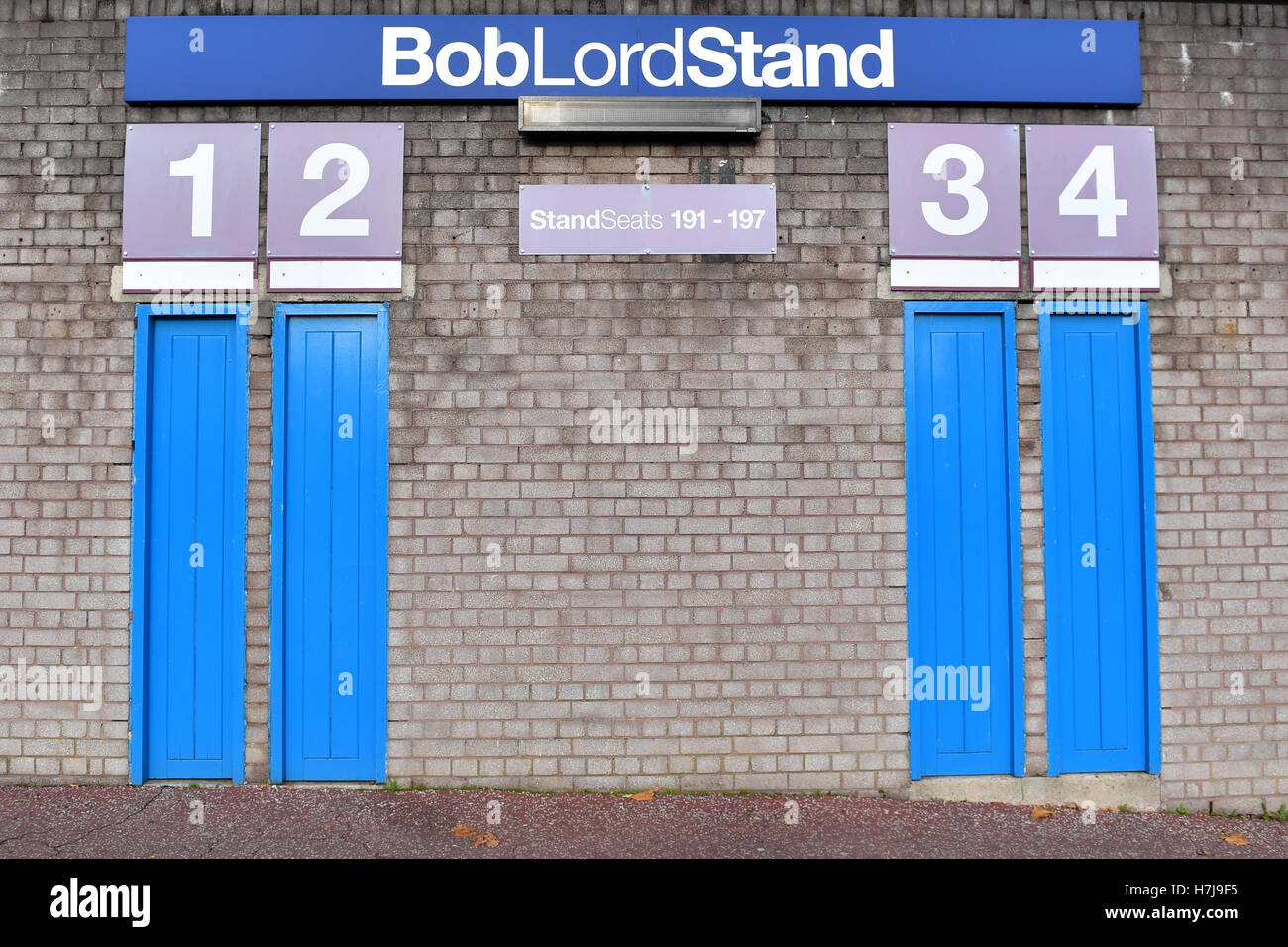 Bob Lord Stand High Resolution Stock Photography and Images - Alamy