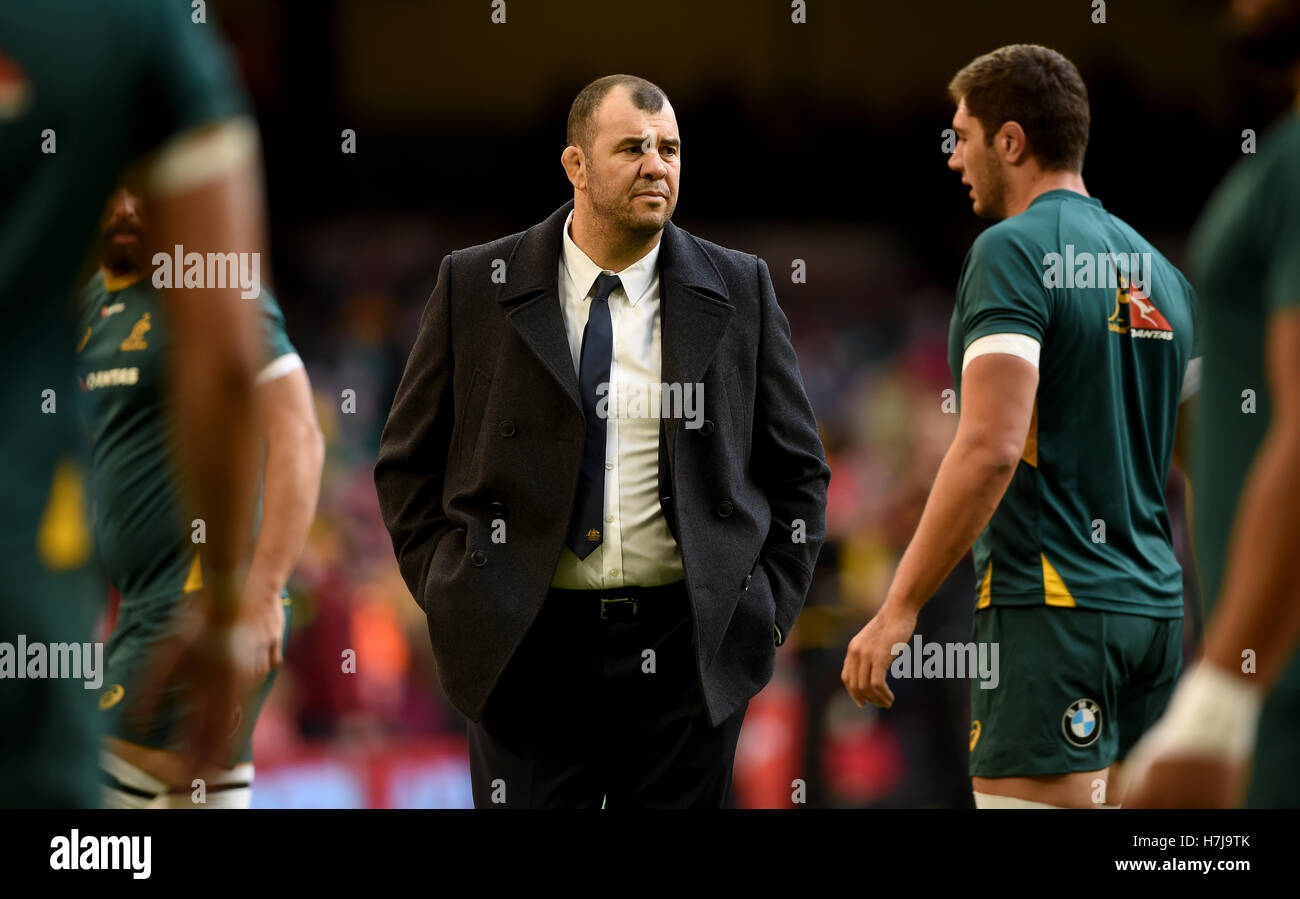 Australia head coach Michael Cheika during the Autumn International ...