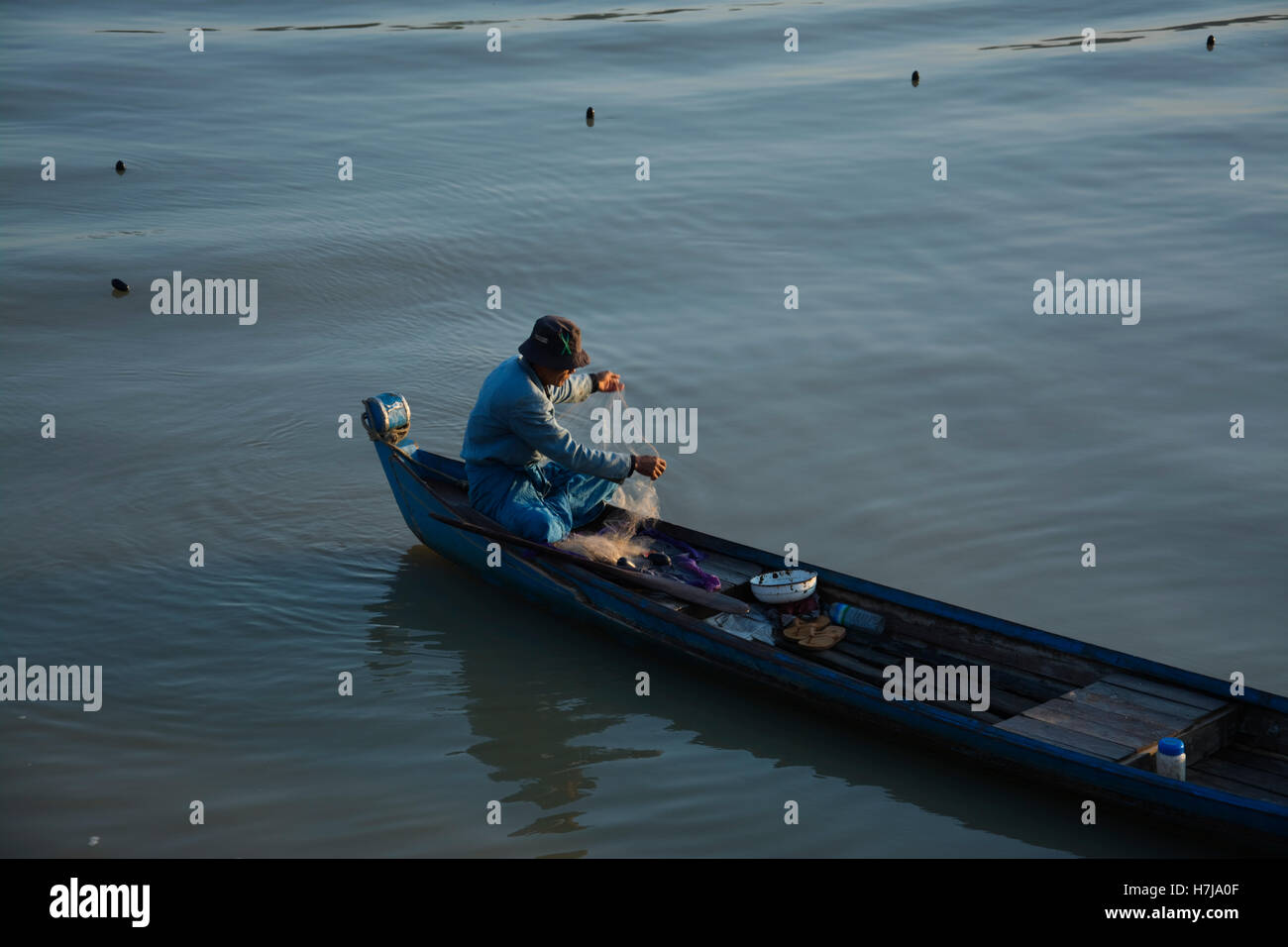 ASIA, MYANMAR (BURMA), Sagaing Division, Kalywa, Chindwin River, Sin ...