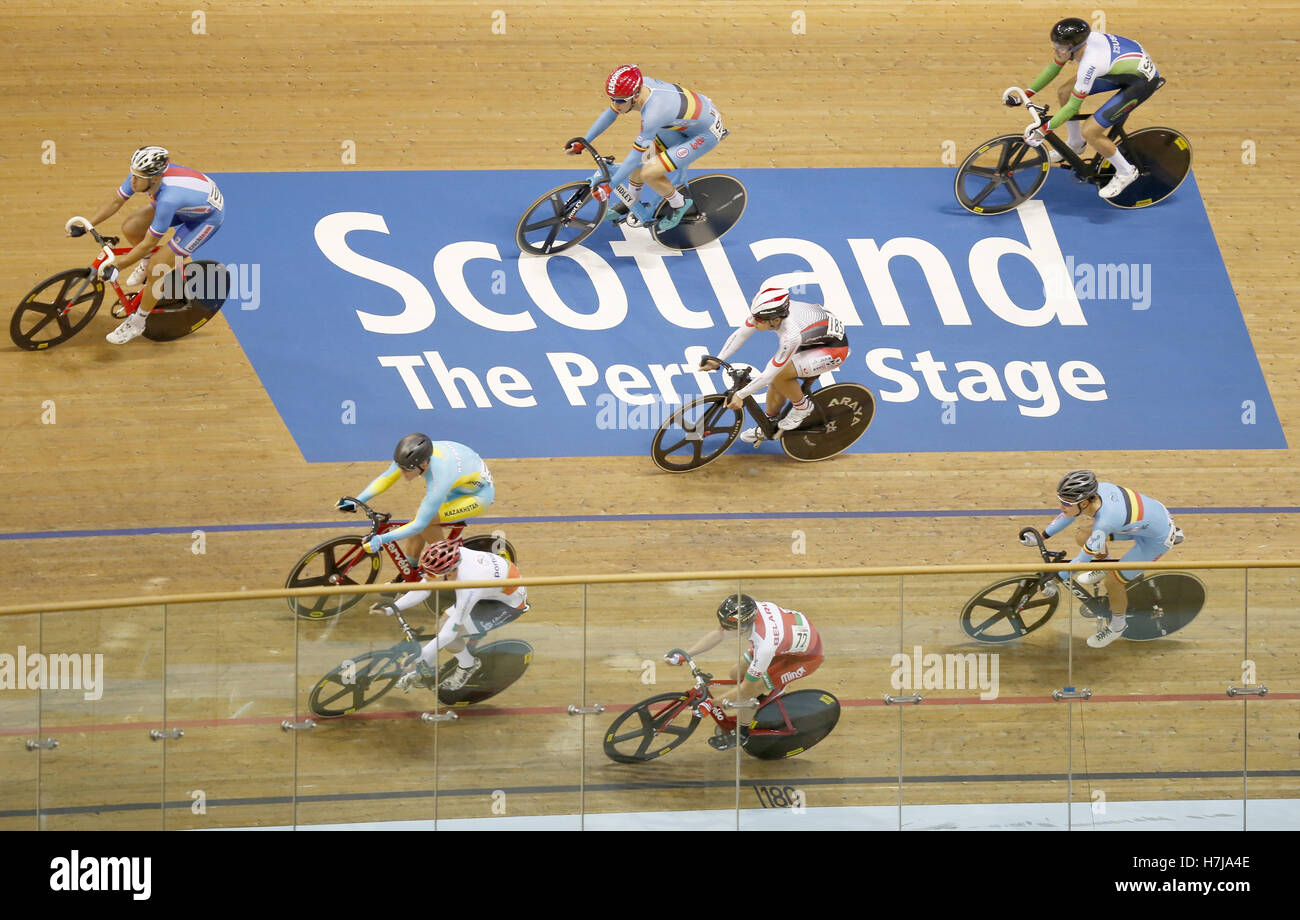 Mens scratch race hi-res stock photography and images - Alamy