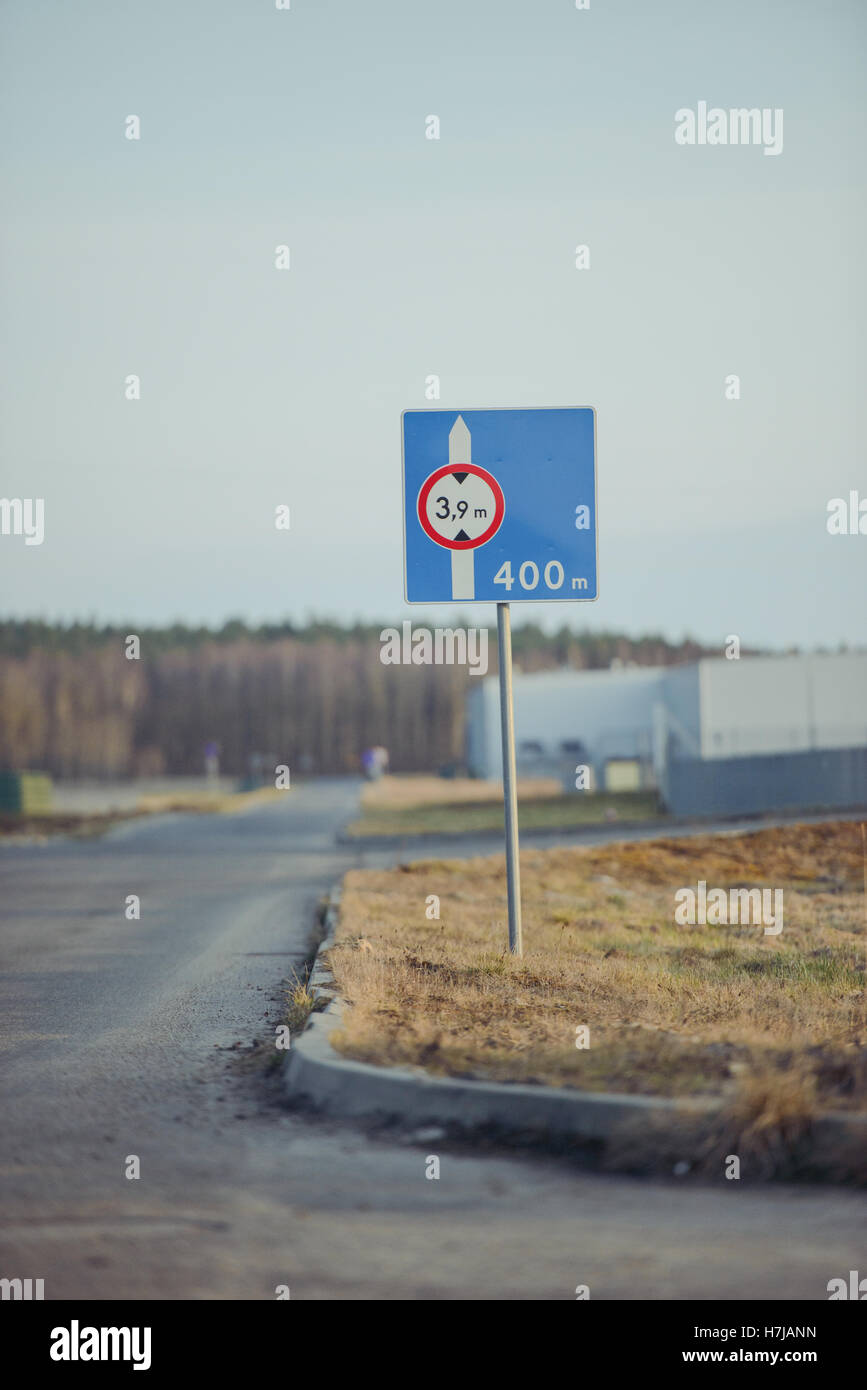 Business choice direction forest hi-res stock photography and images ...