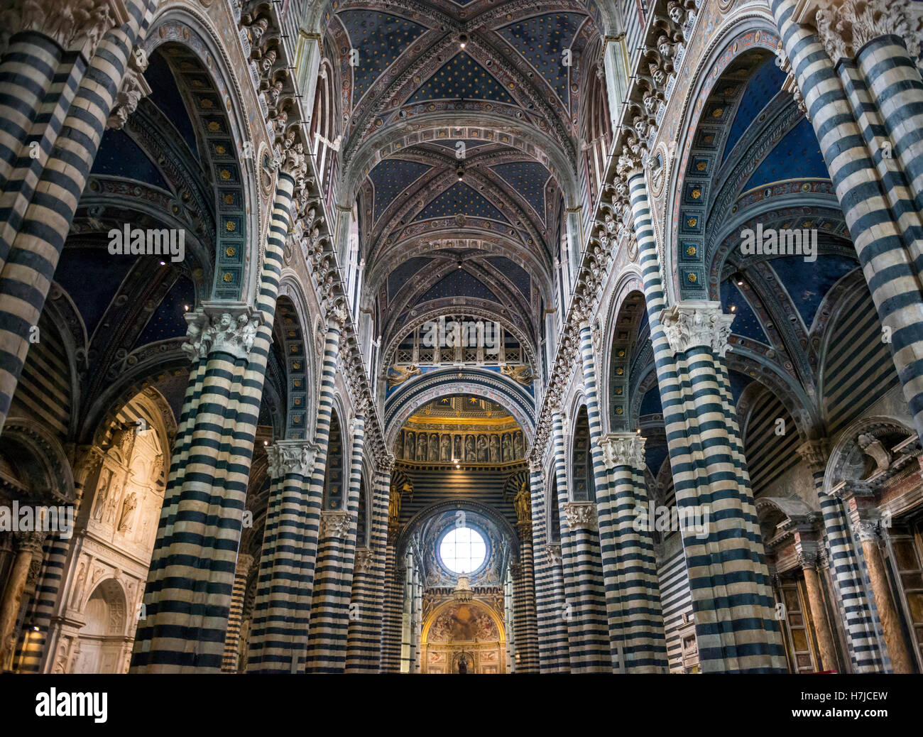 The ceiling and nave of the Siena Duomo, Tuscany, Italy Stock Photo - Alamy
