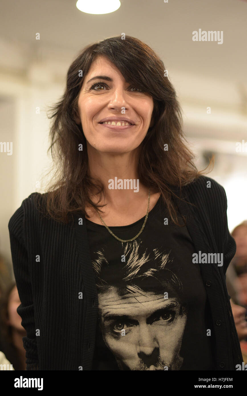 Napoli, Italy. 05th Nov, 2016. Giorgia, famous Italian singer, presents ...