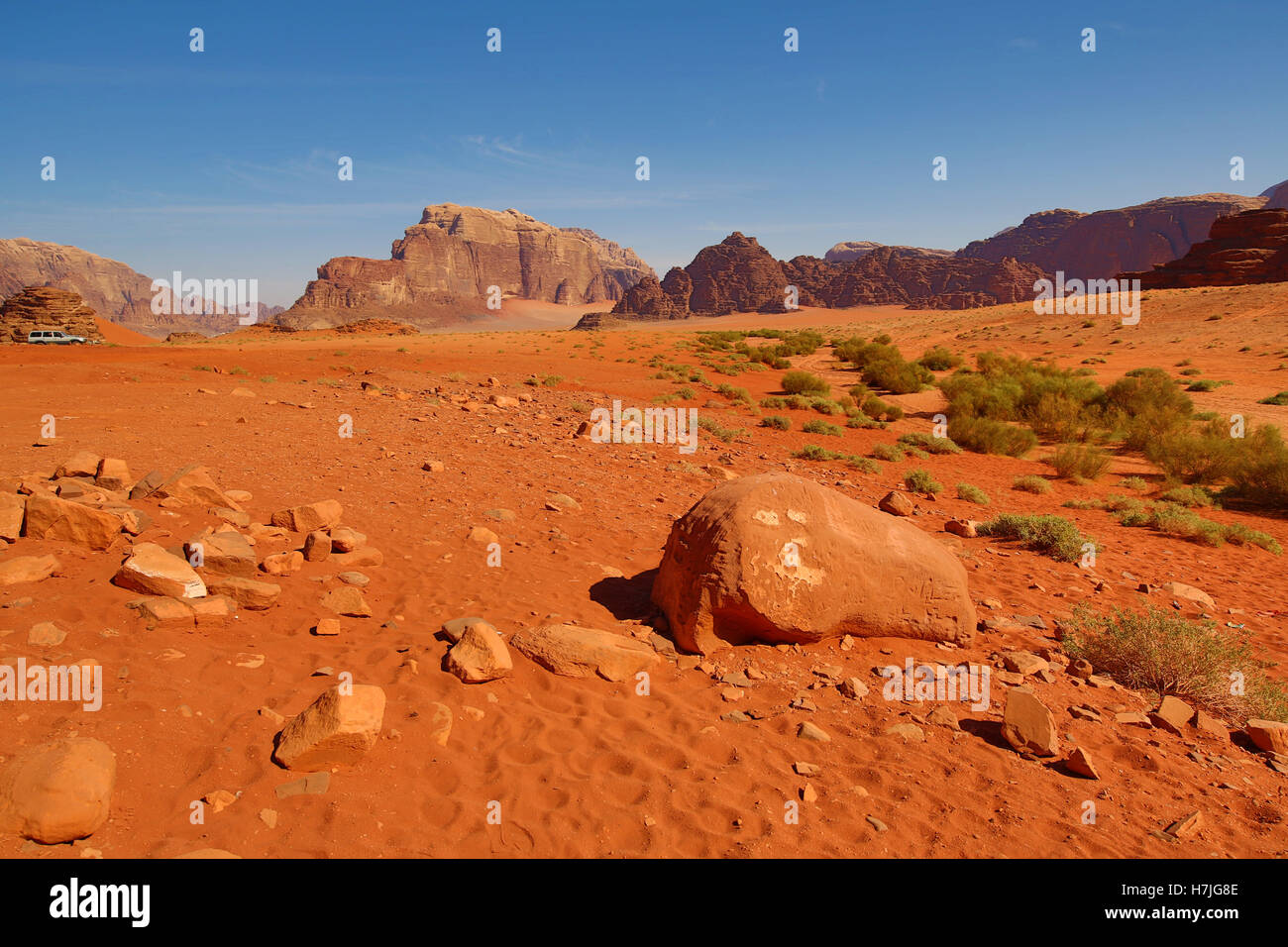 Wadi rum rock hi-res stock photography and images - Alamy