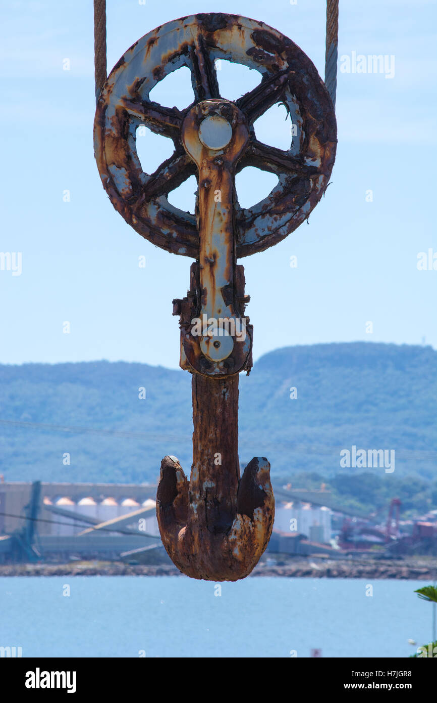 Crane used to construct Pork Kembla breakwall lays dormant rusting away ...