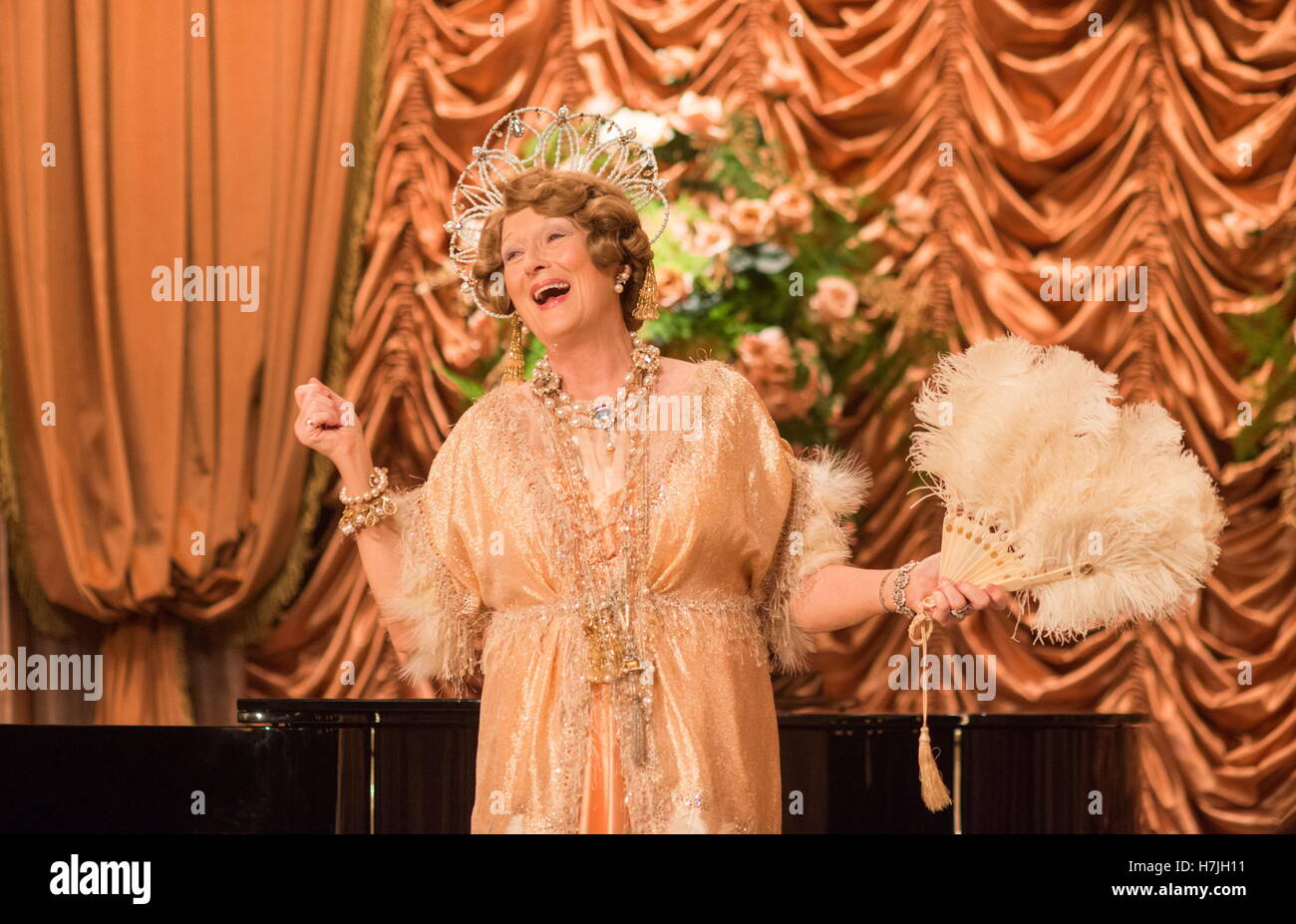 Florence foster jenkins singing hi-res stock photography and images - Alamy