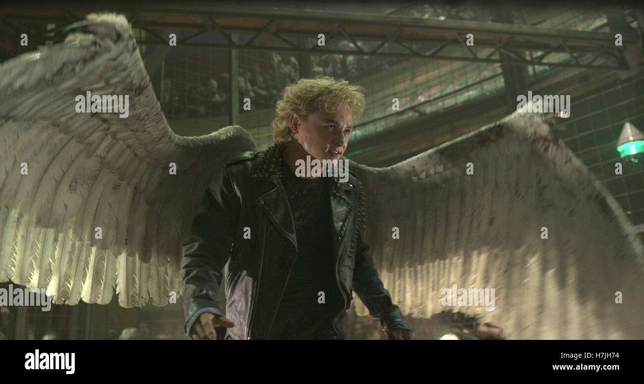 Ben hardy hi-res stock photography and images - Alamy