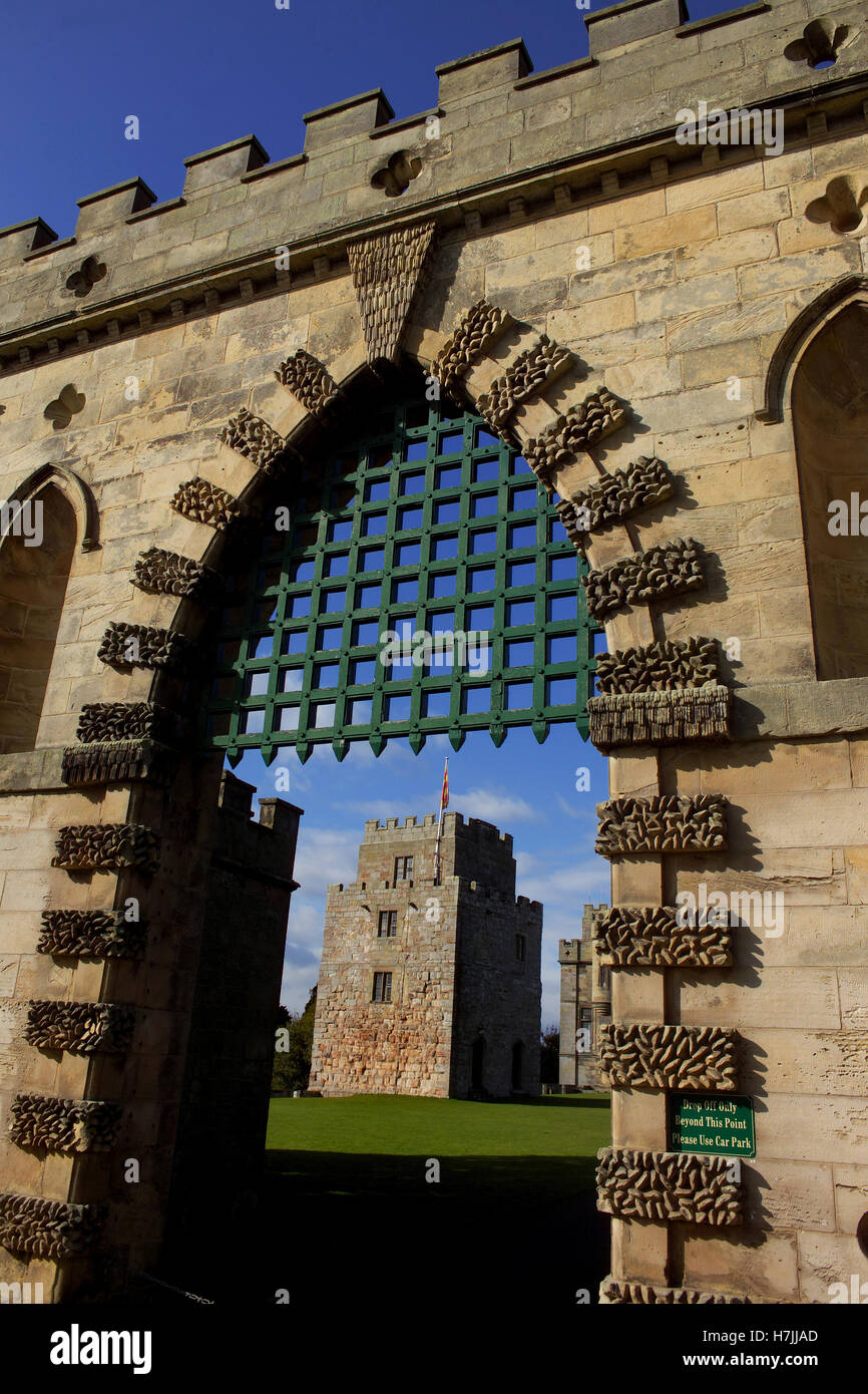 Ford castle hi-res stock photography and images - Alamy