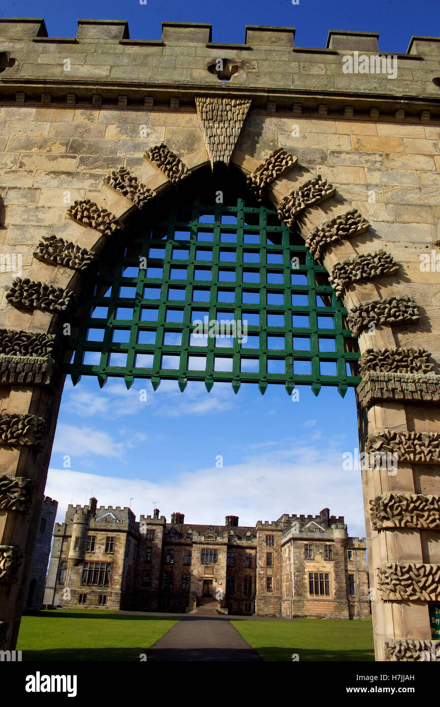 Ford castle hi-res stock photography and images - Alamy