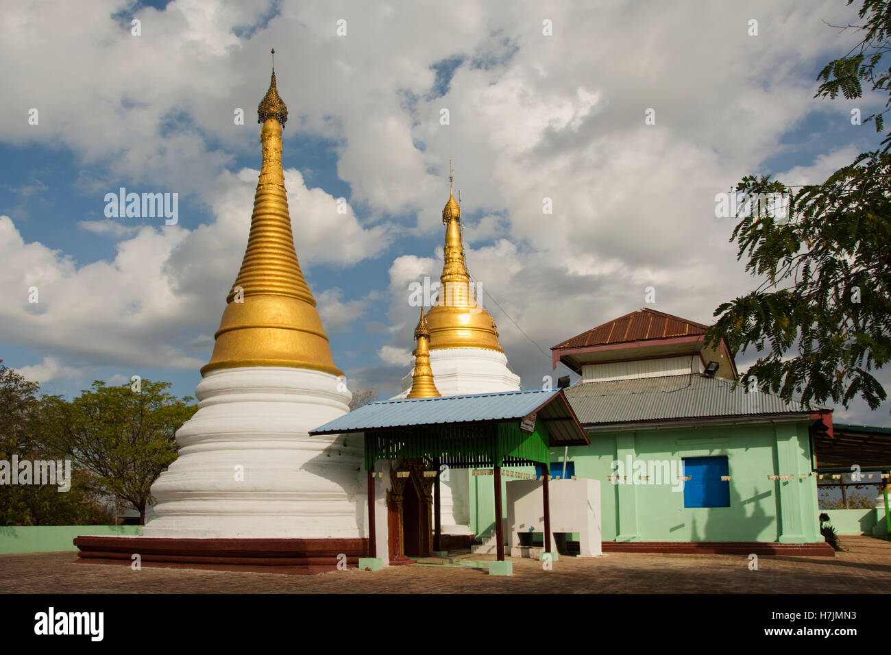 Sagaing division hi-res stock photography and images - Alamy