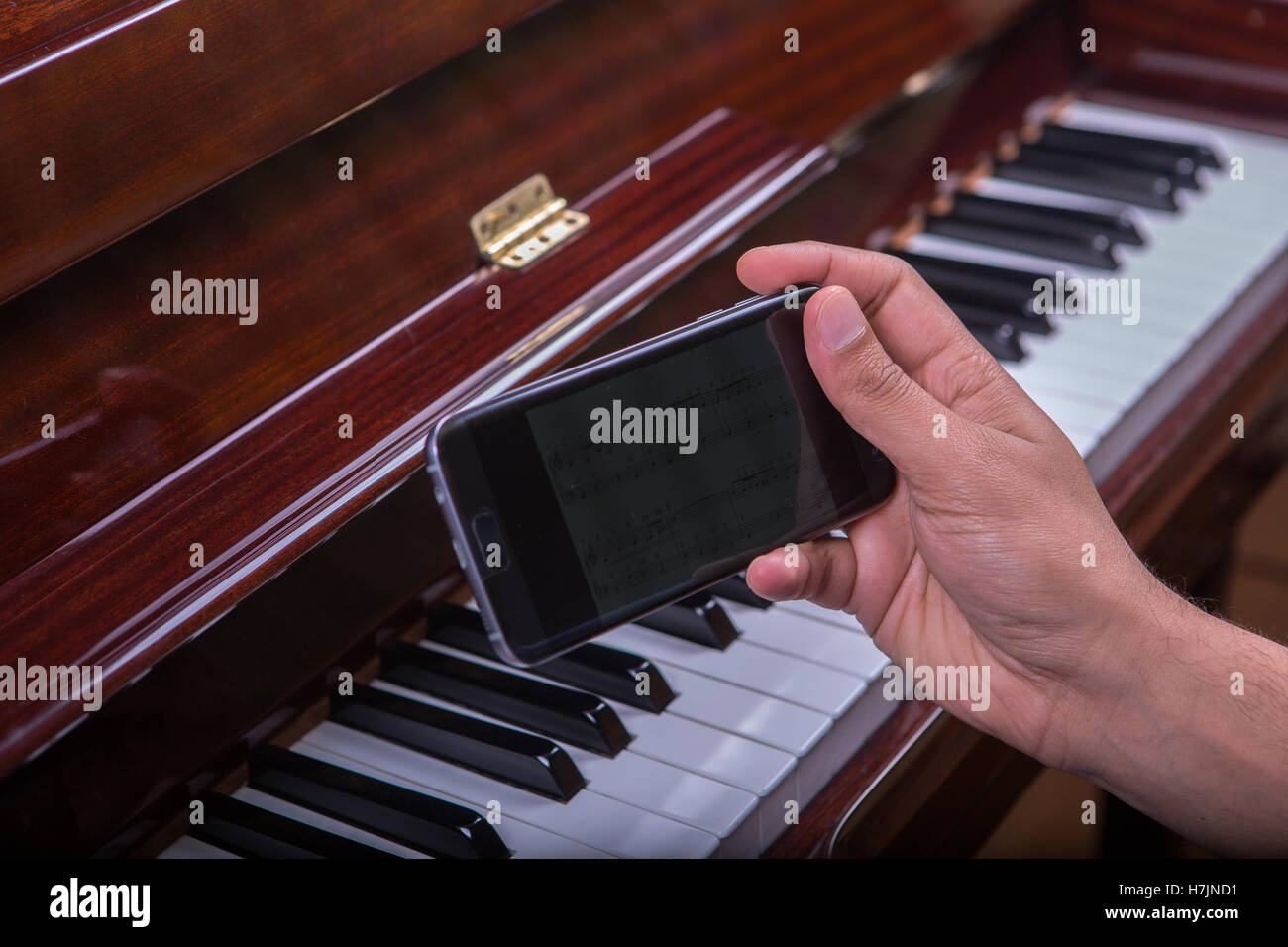 Mobile piano hi-res stock photography and images - Alamy