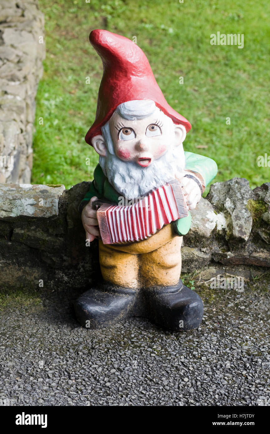 Painted gnomes hi-res stock photography and images - Alamy