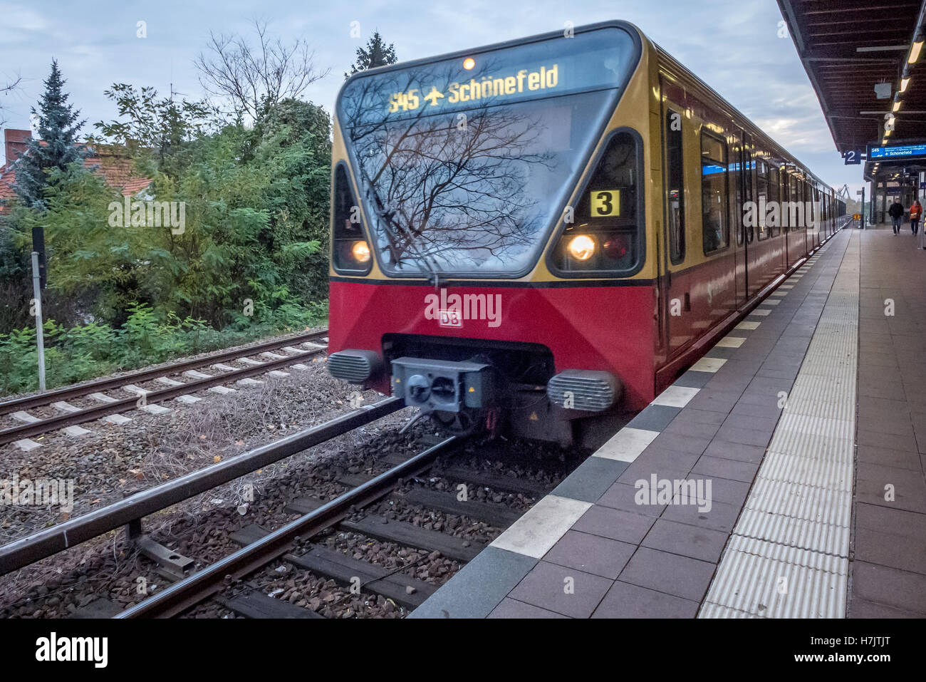 S-Bahn trains at a suburban railway station on the edge of Berlin Stock ...
