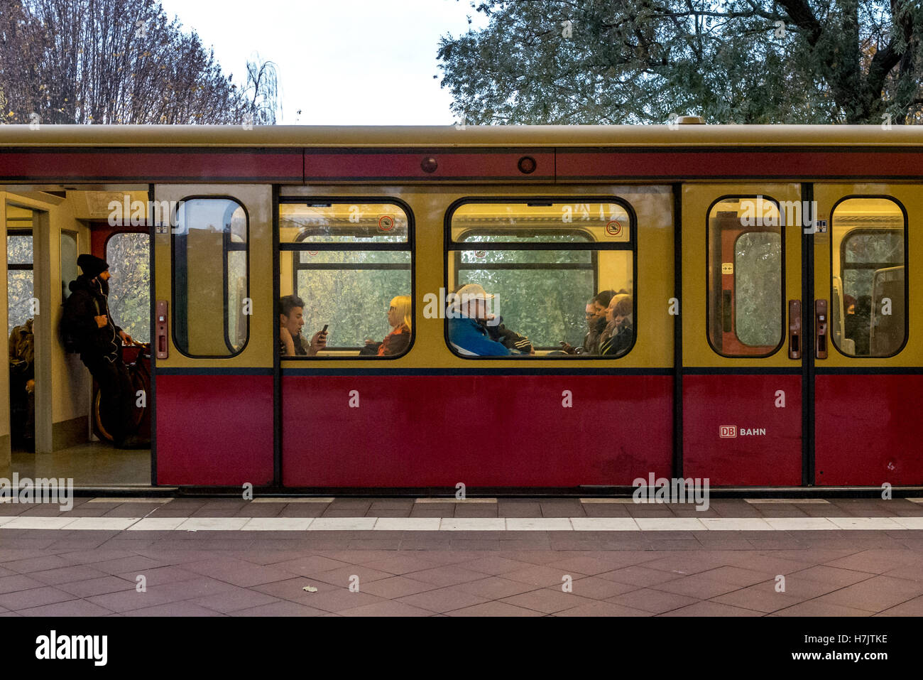 S-Bahn trains at a suburban railway station on the edge of Berlin Stock ...