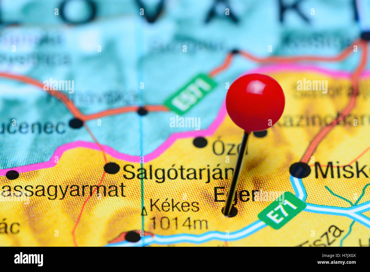 Eger pinned on a map of Hungary Stock Photo - Alamy