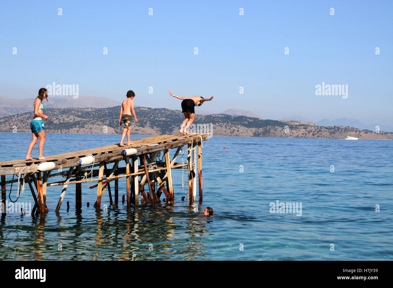 Diving off a jetty hi-res stock photography and images - Alamy