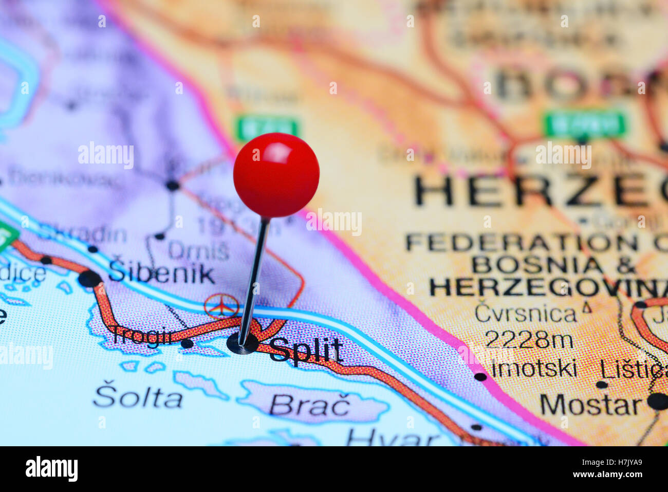 Map of split hi-res stock photography and images - Alamy