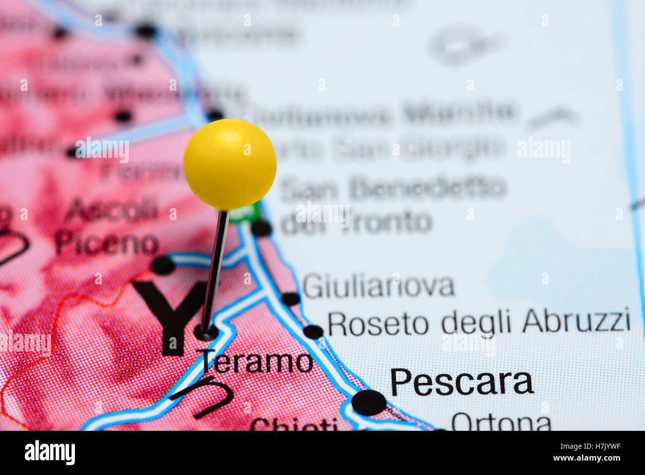 Teramo pinned on a map of Italy Stock Photo - Alamy