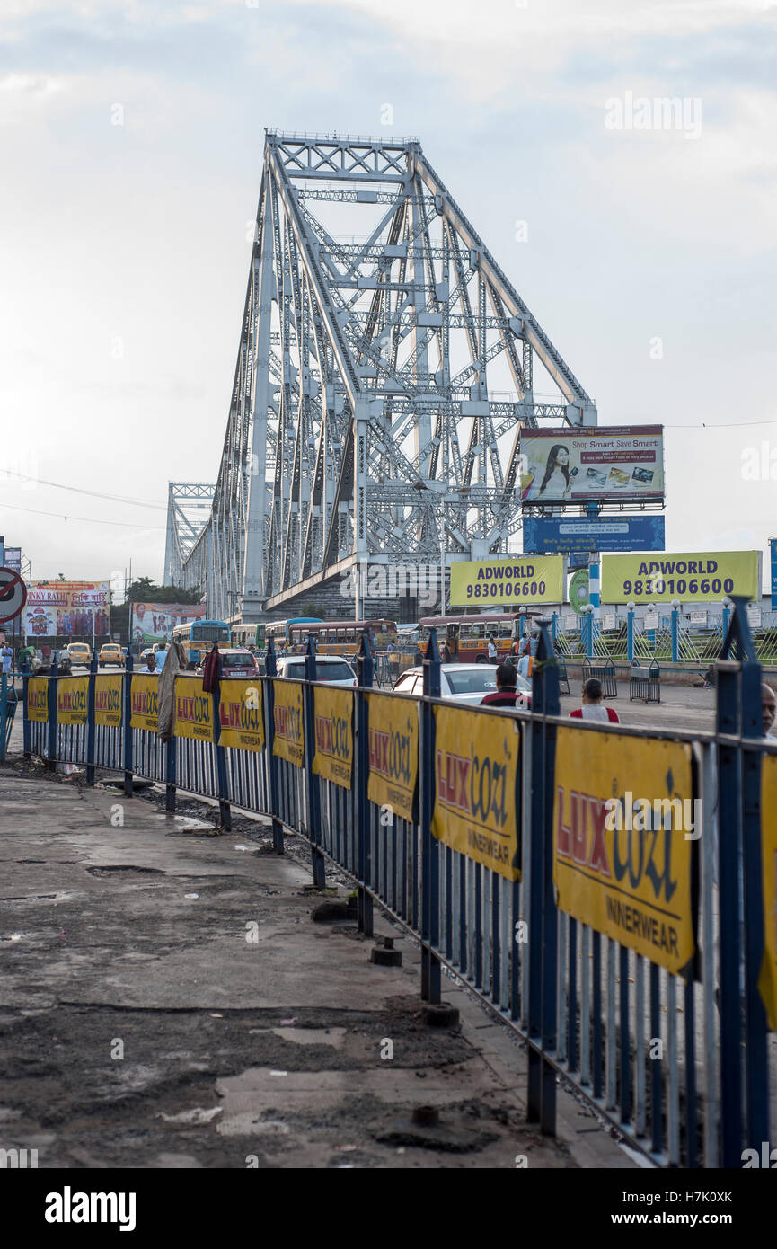 Howrah Bridge (Rabindra Setu) in Kolkatat West Bengal india Stock Photo ...
