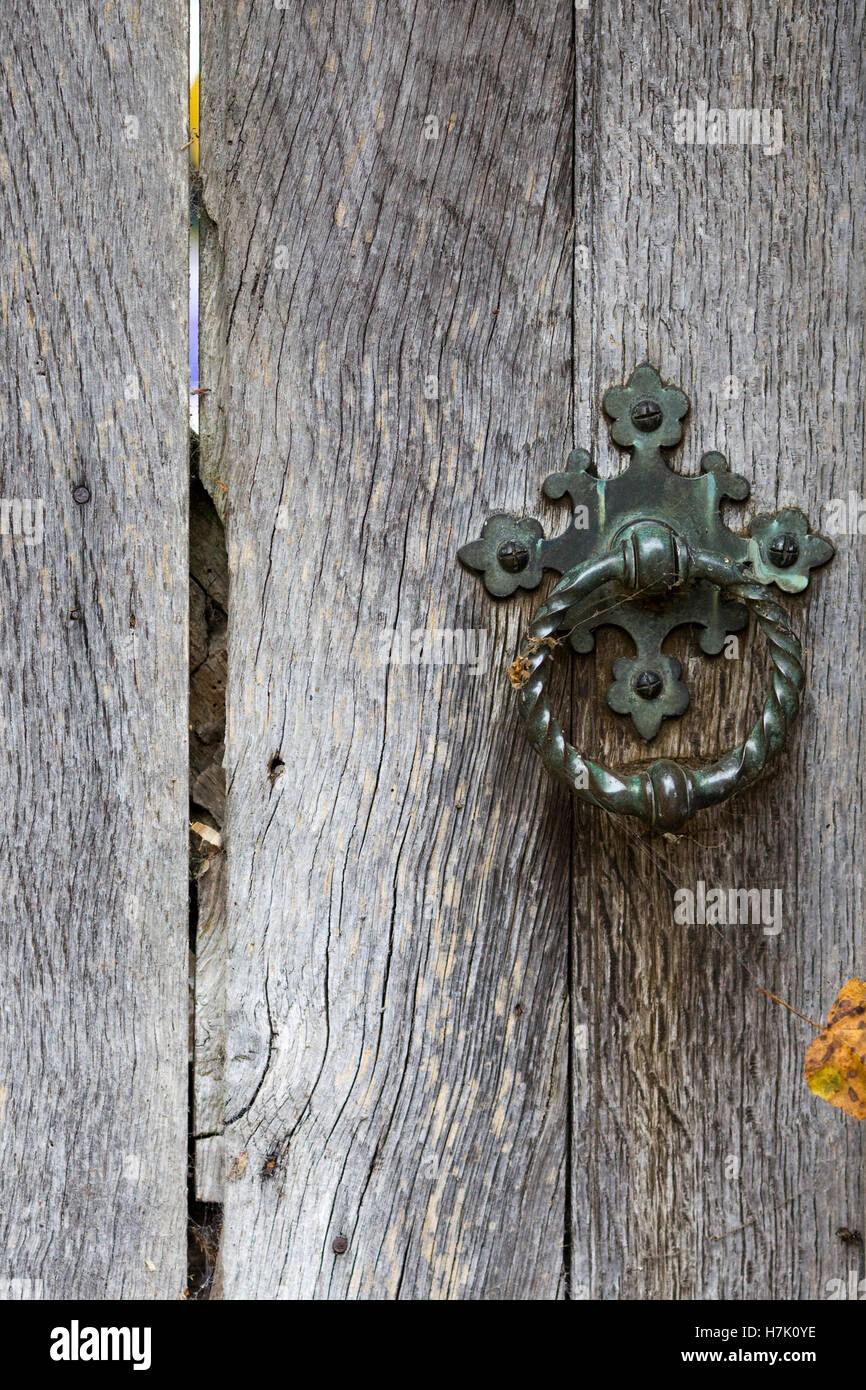 Rustic garden gate hi-res stock photography and images - Alamy