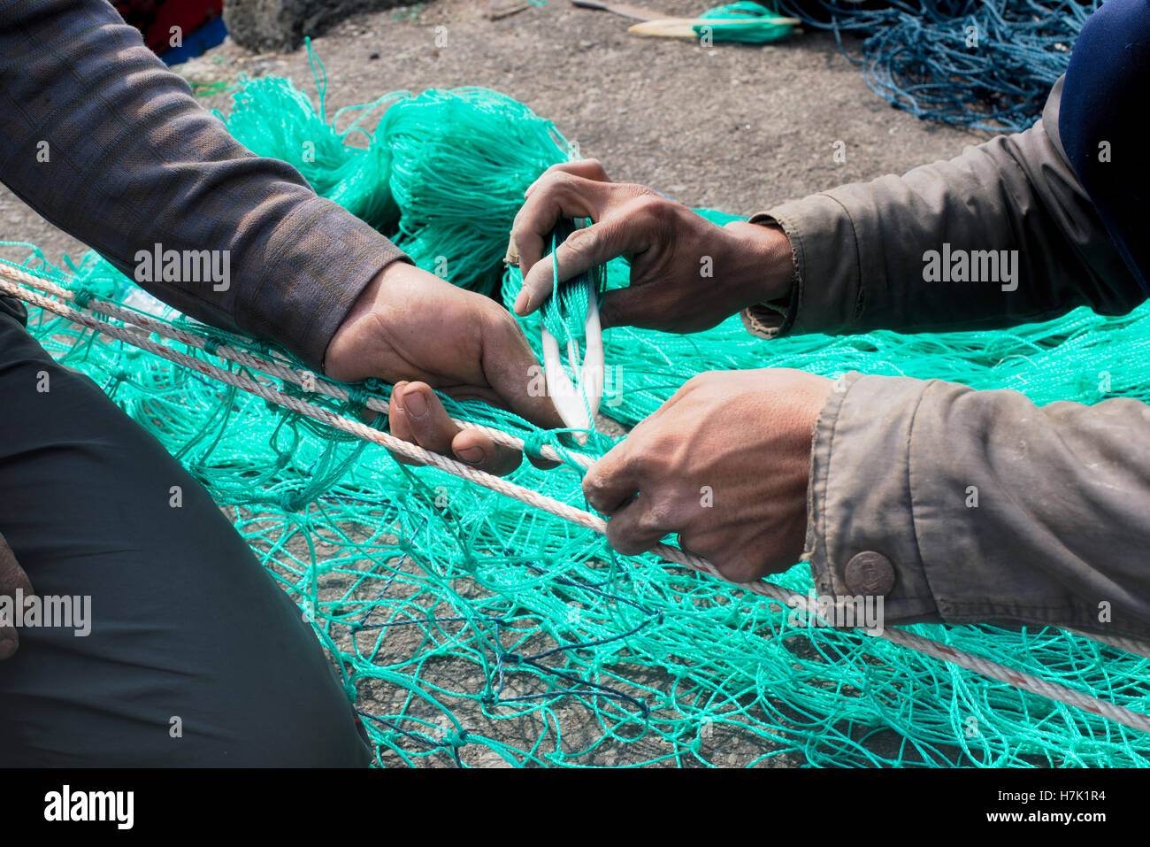 Craftsmen Making A Fish Net, Da Nang, Vietnam Stock Photo - Alamy