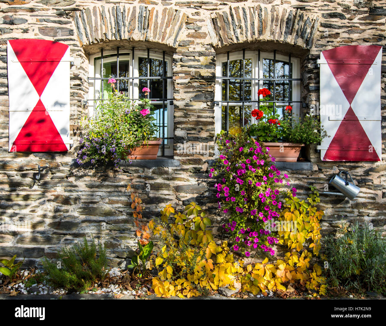 Stone brick building, windows, decoration, Moselle valley region ...