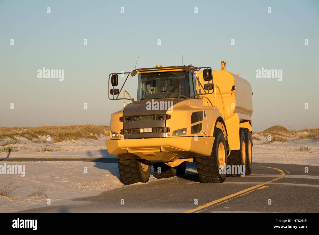 Lorry carrying water hi-res stock photography and images - Alamy
