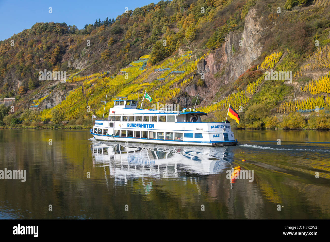 Moselle dam hi-res stock photography and images - Alamy