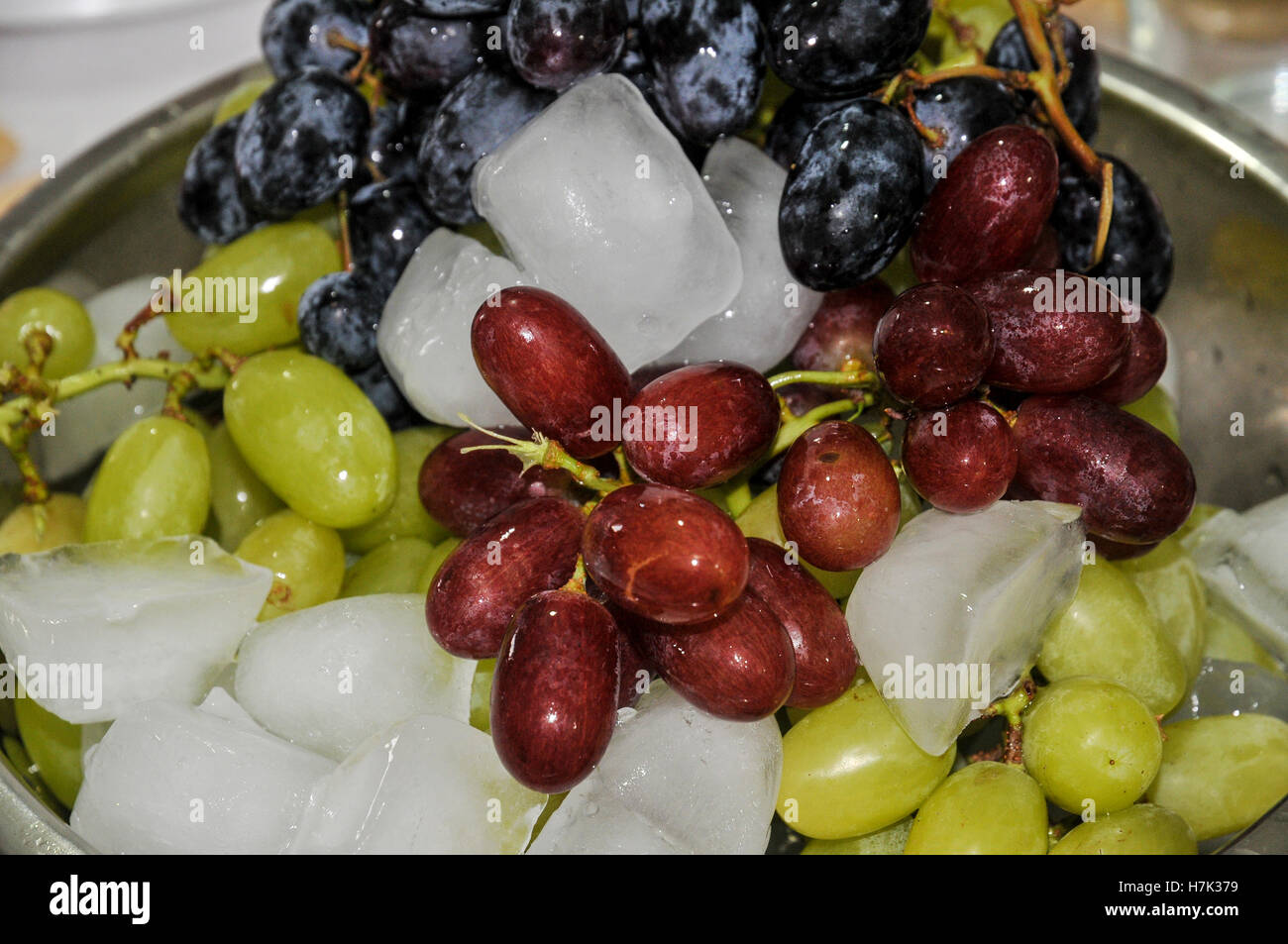 Three grape varieties hi-res stock photography and images - Alamy