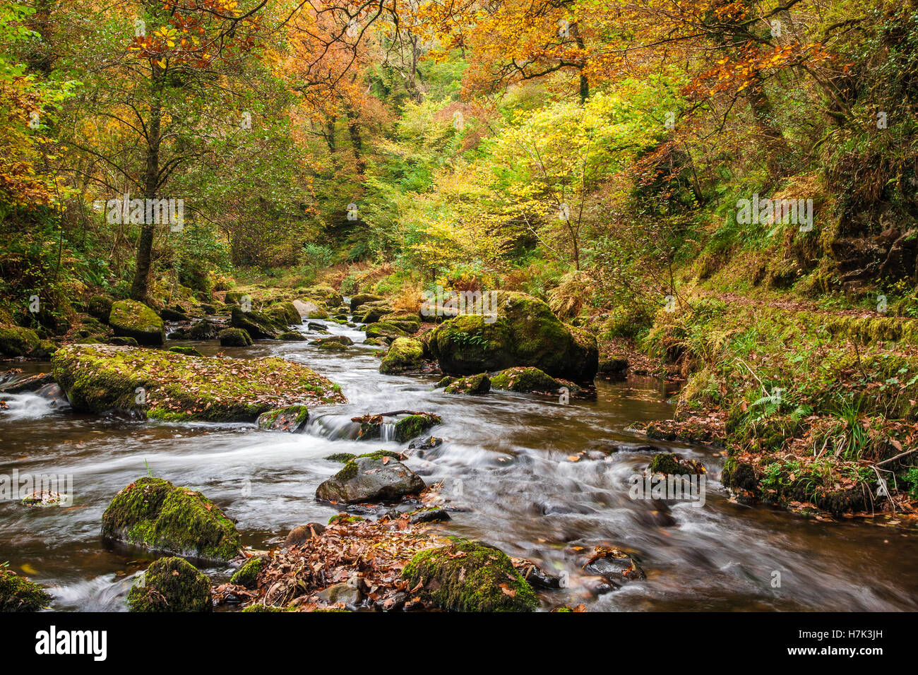 Rocks watersmeet hi-res stock photography and images - Alamy