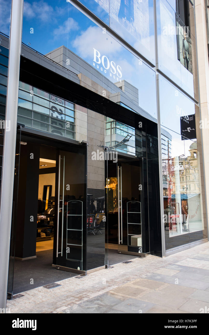 Iconic Fashion High Resolution Stock Photography and Images - Alamy